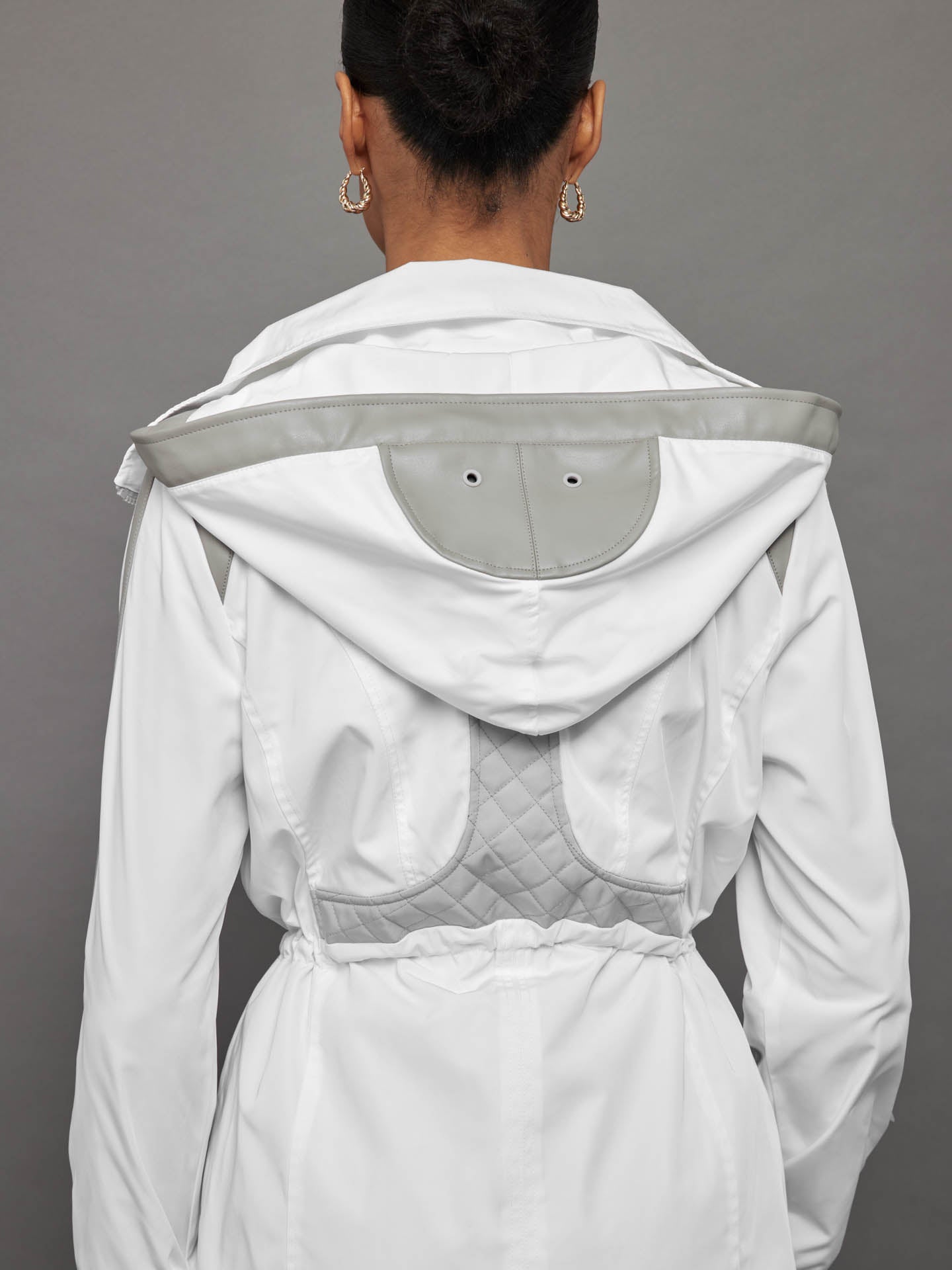 Memory Satin Anorak - White/ Grey – Carbon38