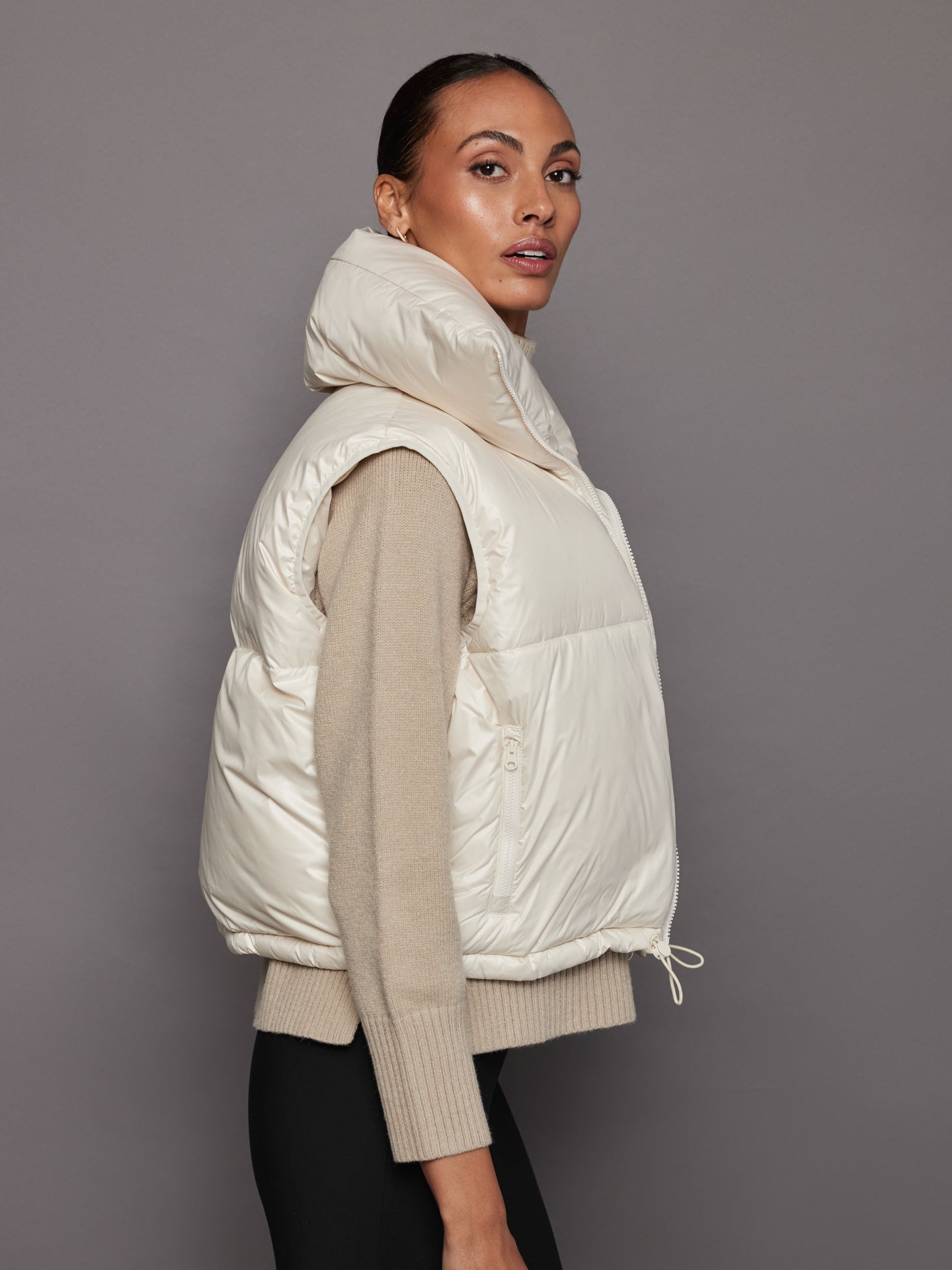 Nylon Puffer Vest - White – Carbon38
