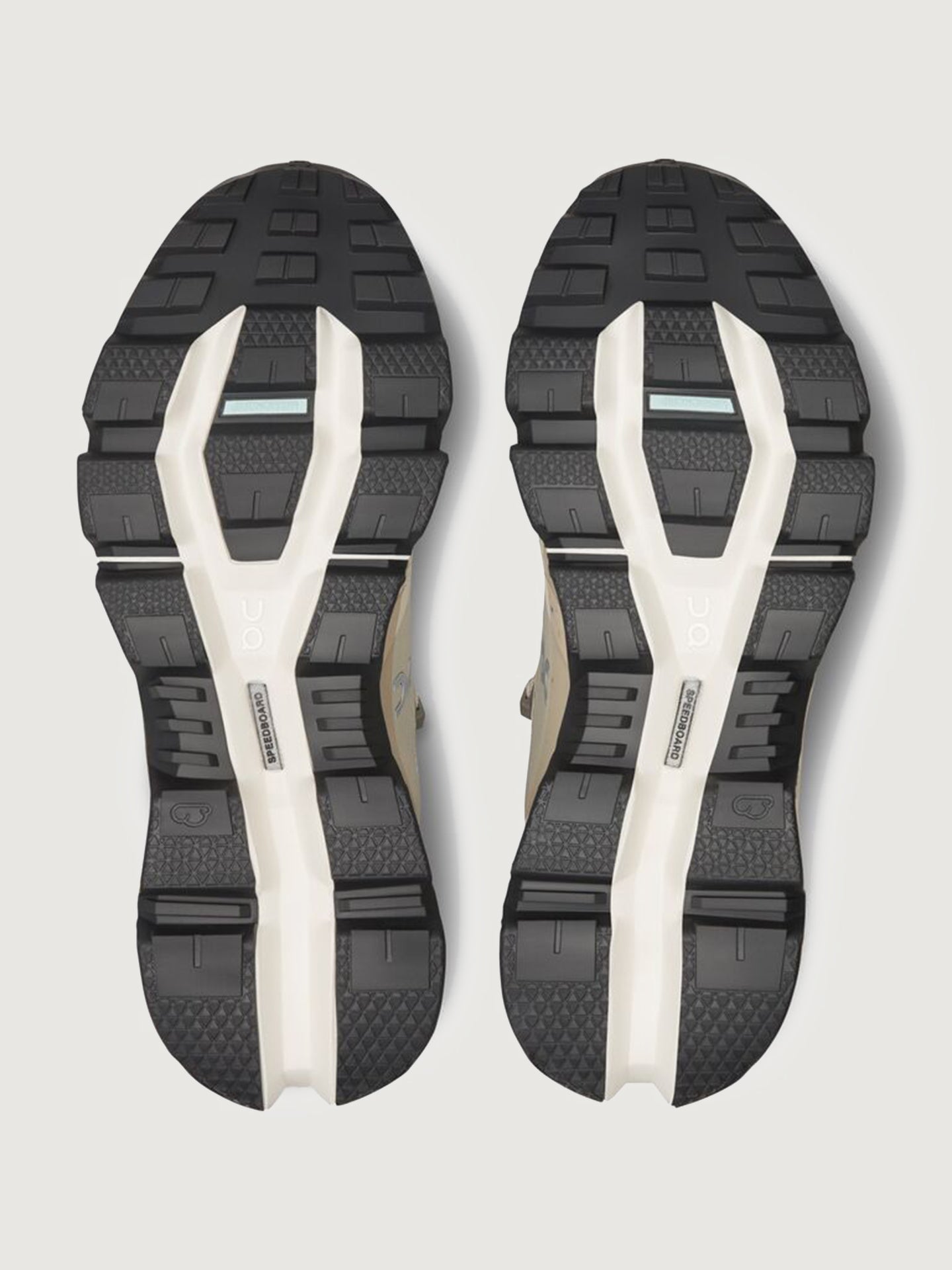 Cloudwander Waterproof - SAND | IVORY – Carbon38