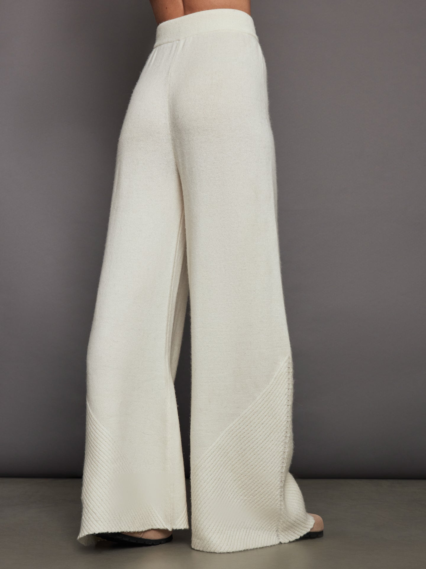 Lexington Pants - Creamy White – Carbon38
