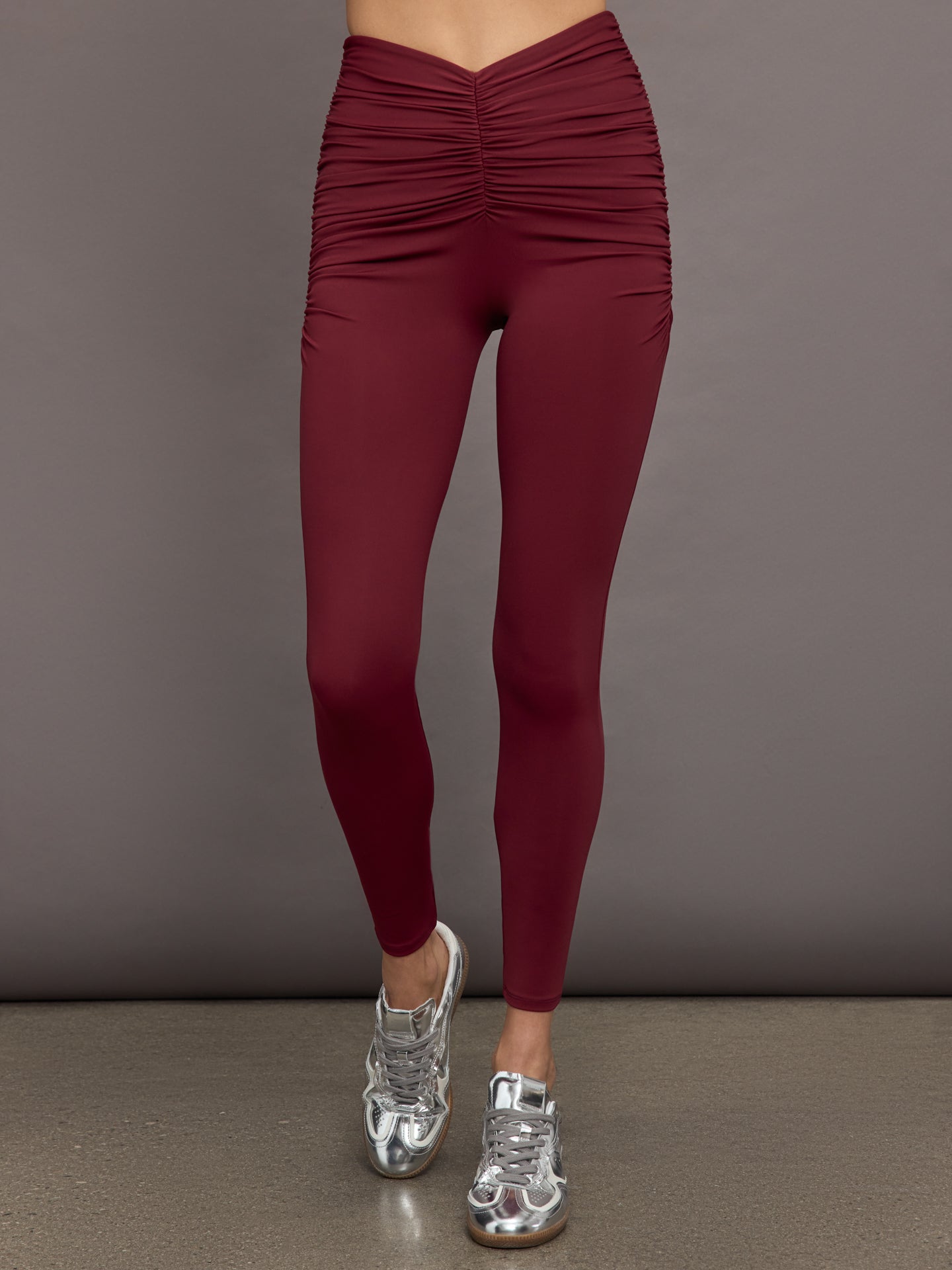 Ariadne Legging - Burgundy – Carbon38