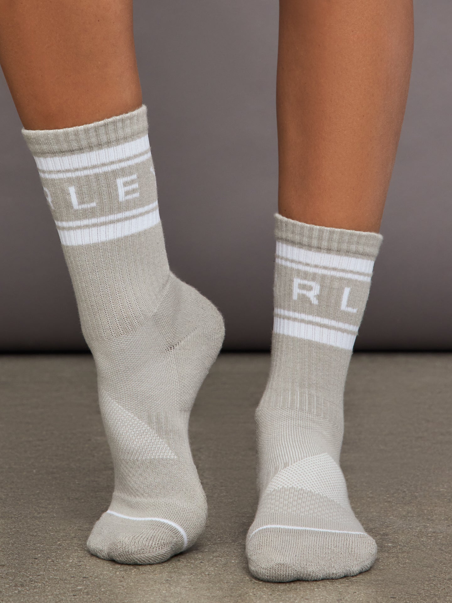 Astley Active Sock - Cement /Snow white – Carbon38